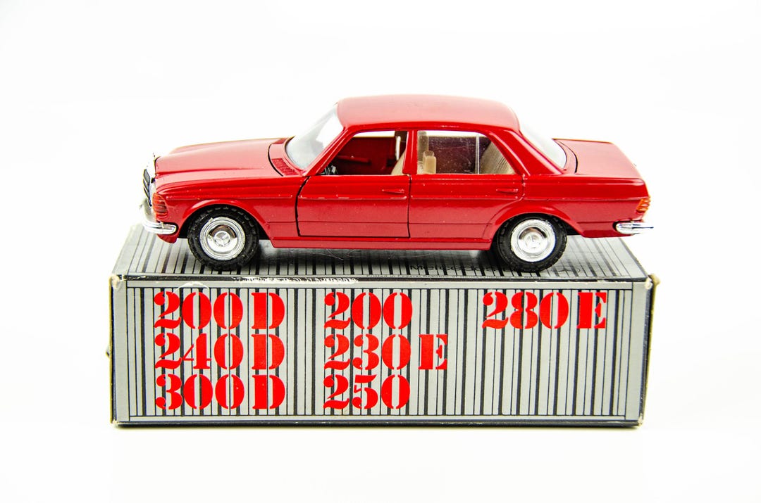 Cursor 1/43 Mercedes-benz 200D 240D 300D 200 230E 250 280E Red Diecast ...