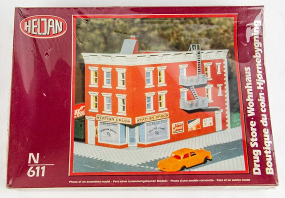 Heljan 611 Station Corner Drug Store 1:160 N Scale Model Train - Etsy
