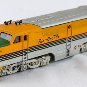 Proto 2000 1:87 HO Scale Rio Grande 6003 Diesel Model Train Locomotive ...