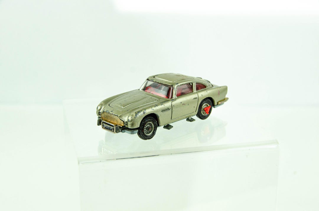 Vintage 1968 Corgi 270 James Bond 007 Aston Martin DB5 - Etsy