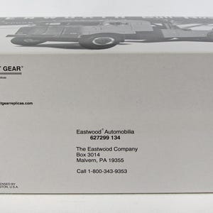 First Gear 1953 Kenworth Bull Nose Tow Truck Tiger Paw 1:34 Scale ...