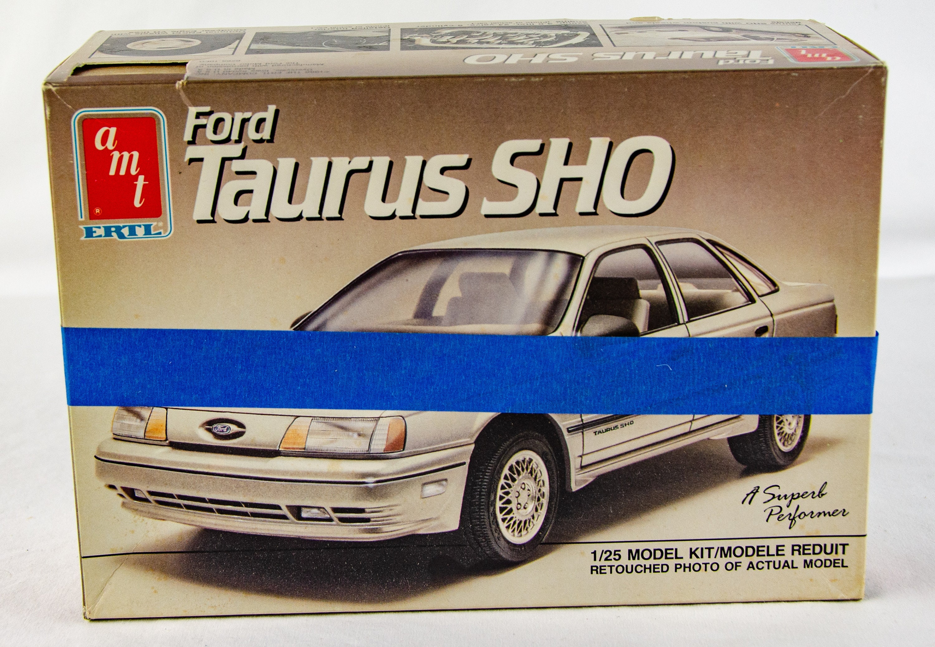 Ford Taurus Car Model Kit