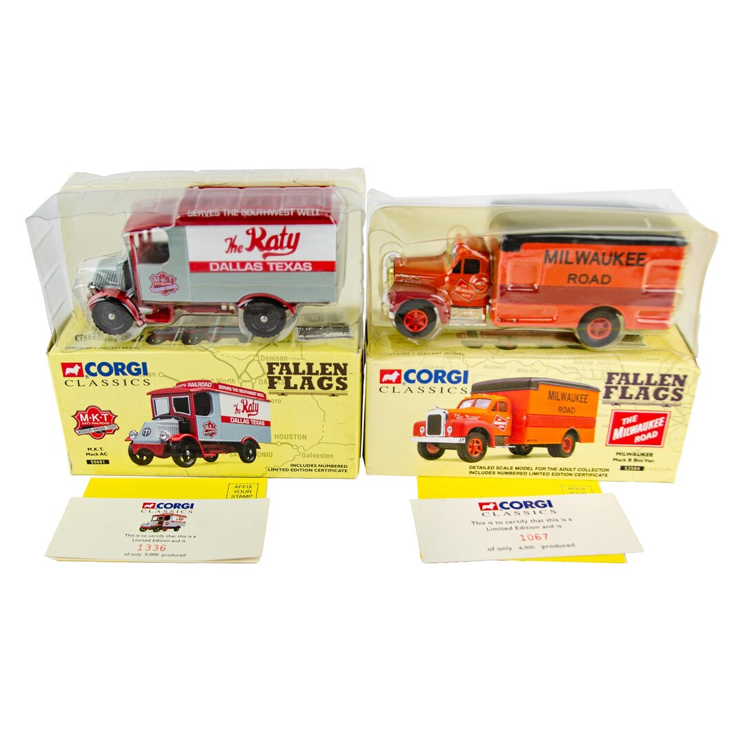 Corgi Mack Fallen Flags Mack AC & Mack B Box Van 1:50 Scale Diecast ...