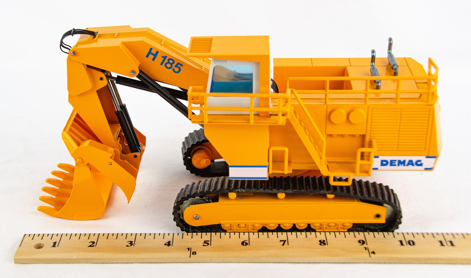 NZG 1:50 Scale Demag H185 Hydraulic Excavator Diecast Model - Etsy