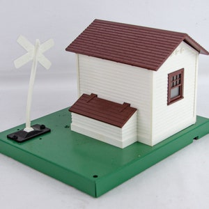 Lionel 1:48 O Scale Automatic Railroad Gateman Model Train Accessory 6 ...