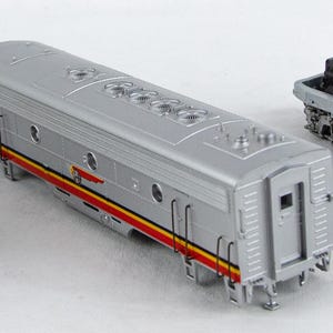 1:87 HO Scale Santa Fe Railroad F7 A & B Locomotive/car Bodies W/ Drive ...
