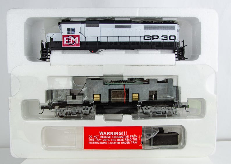 Proto 1:87 HO Scale EMD GP-30 Locomotive Model Train Car 21522 - Etsy