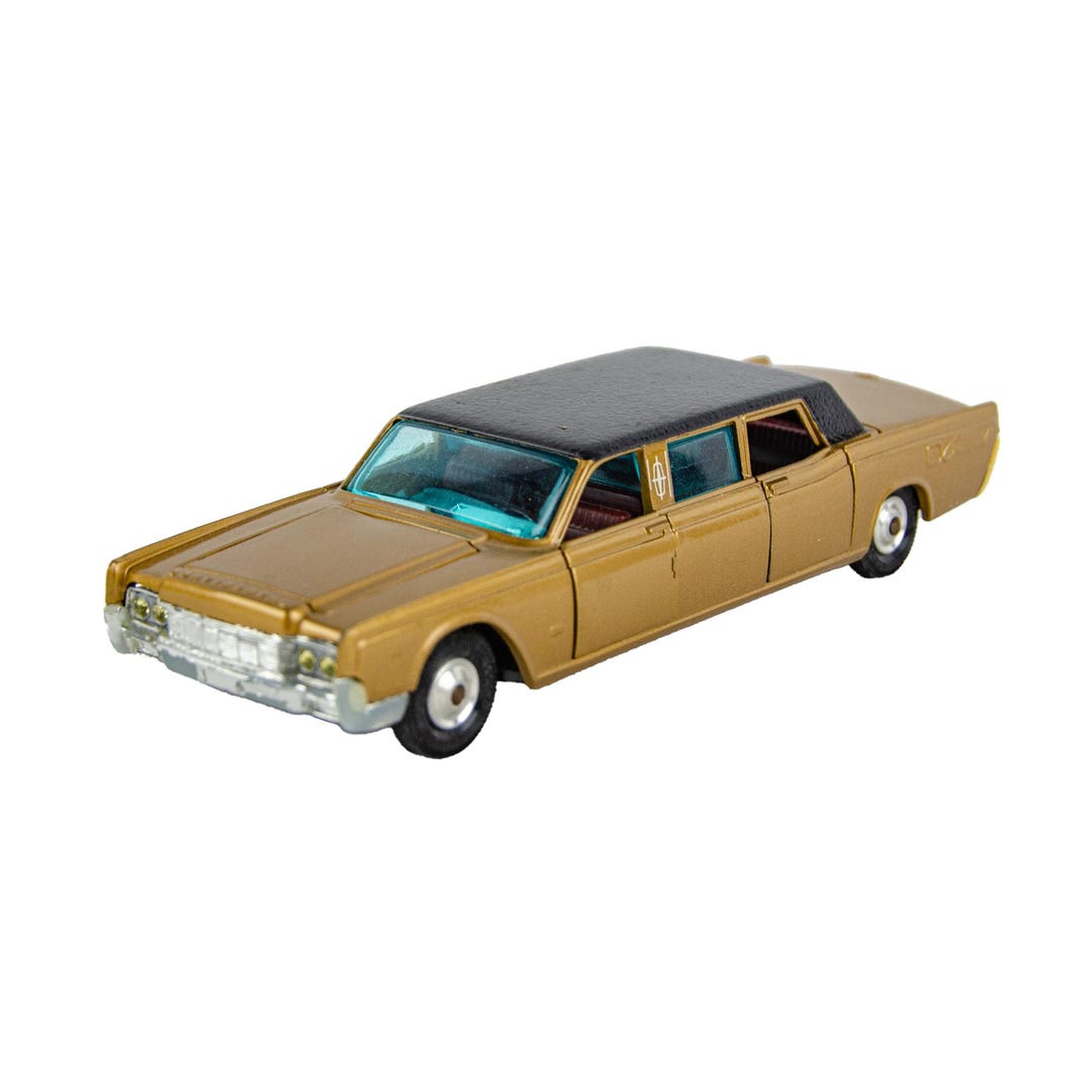 Corgi Toys 1:43 Scale Lincoln Continental Executive Diecast Model Limo ...