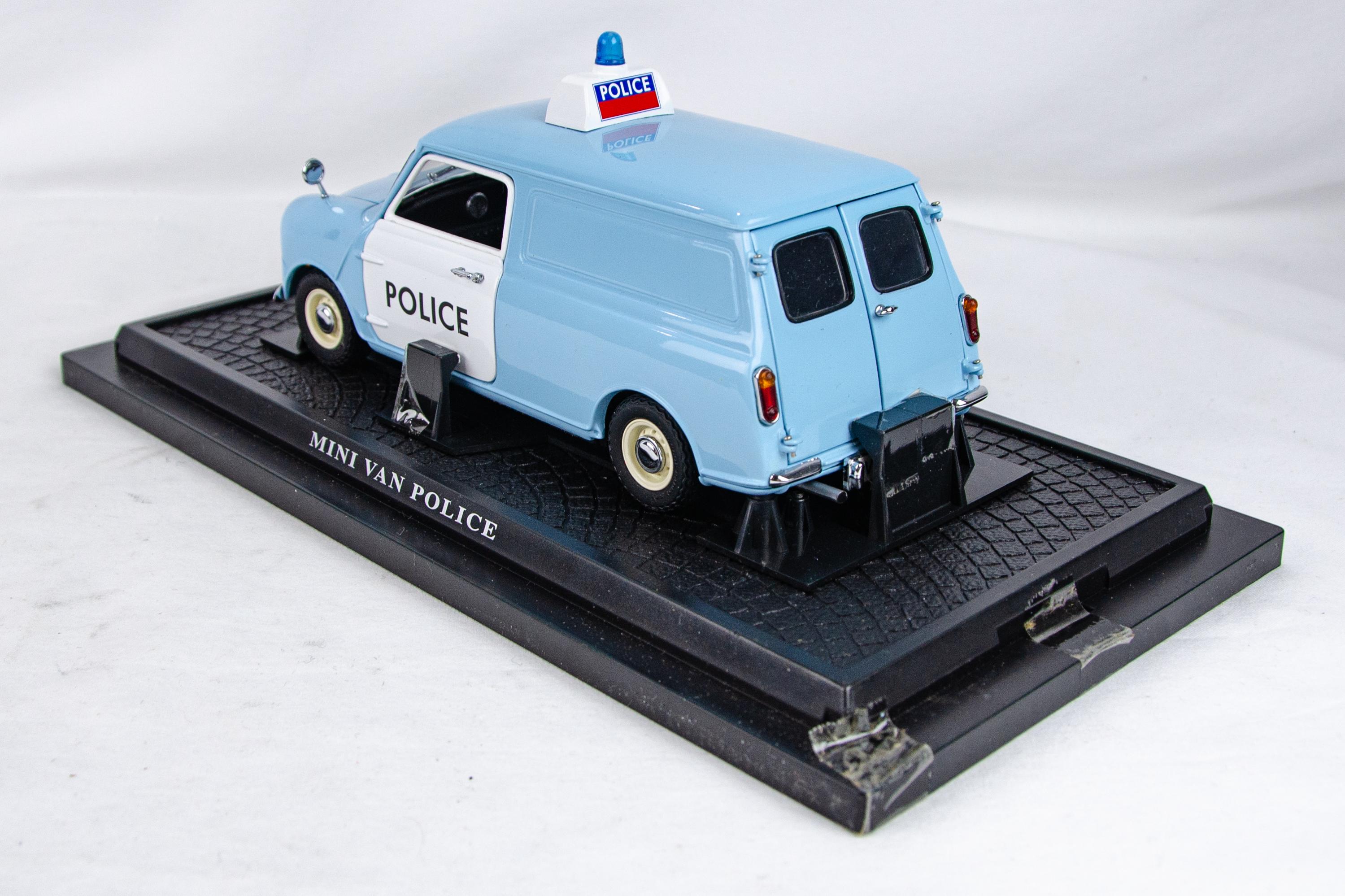 Kyosho 1:18 Scale Mini Van Police Diecast Model Car 08193B - Etsy