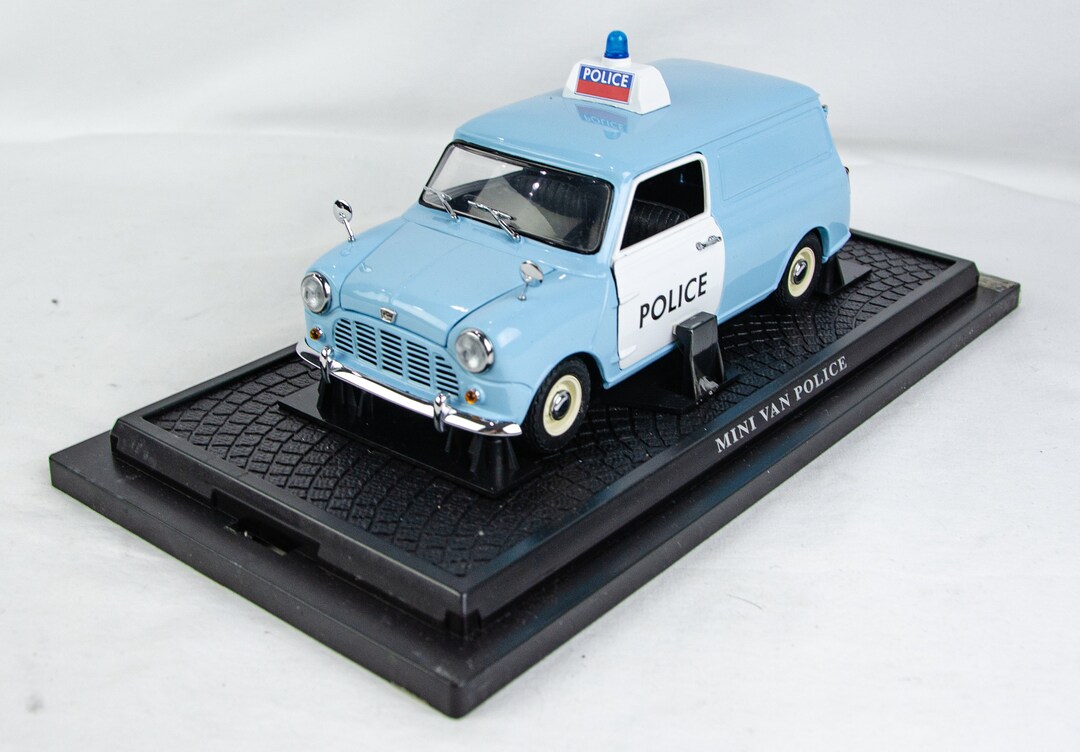 Kyosho 1:18 Scale Mini Van Police Diecast Model Car 08193B - Etsy