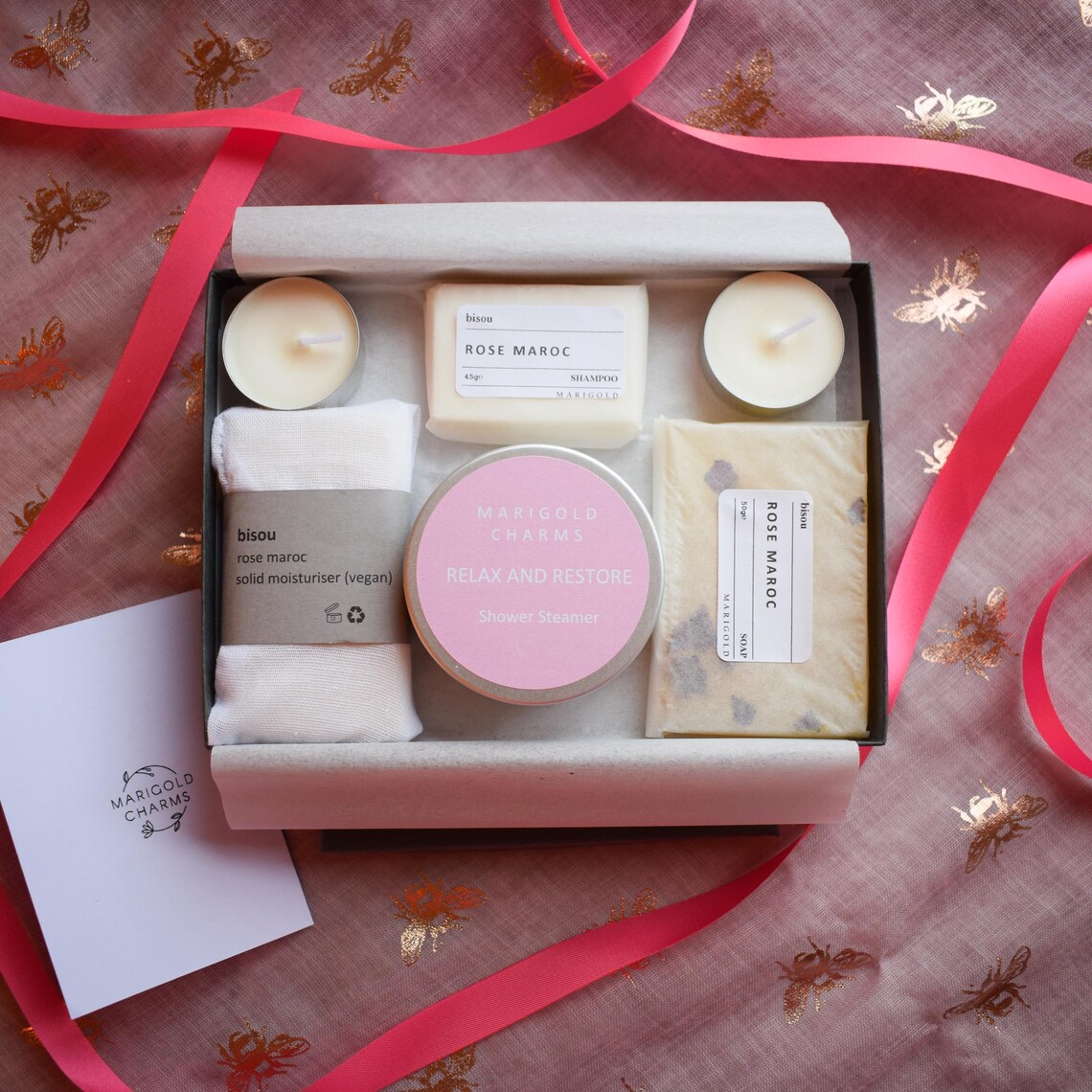 Organic Shower Letterbox Spa Gift Set - Solid Shampoo Bar and Shower ...