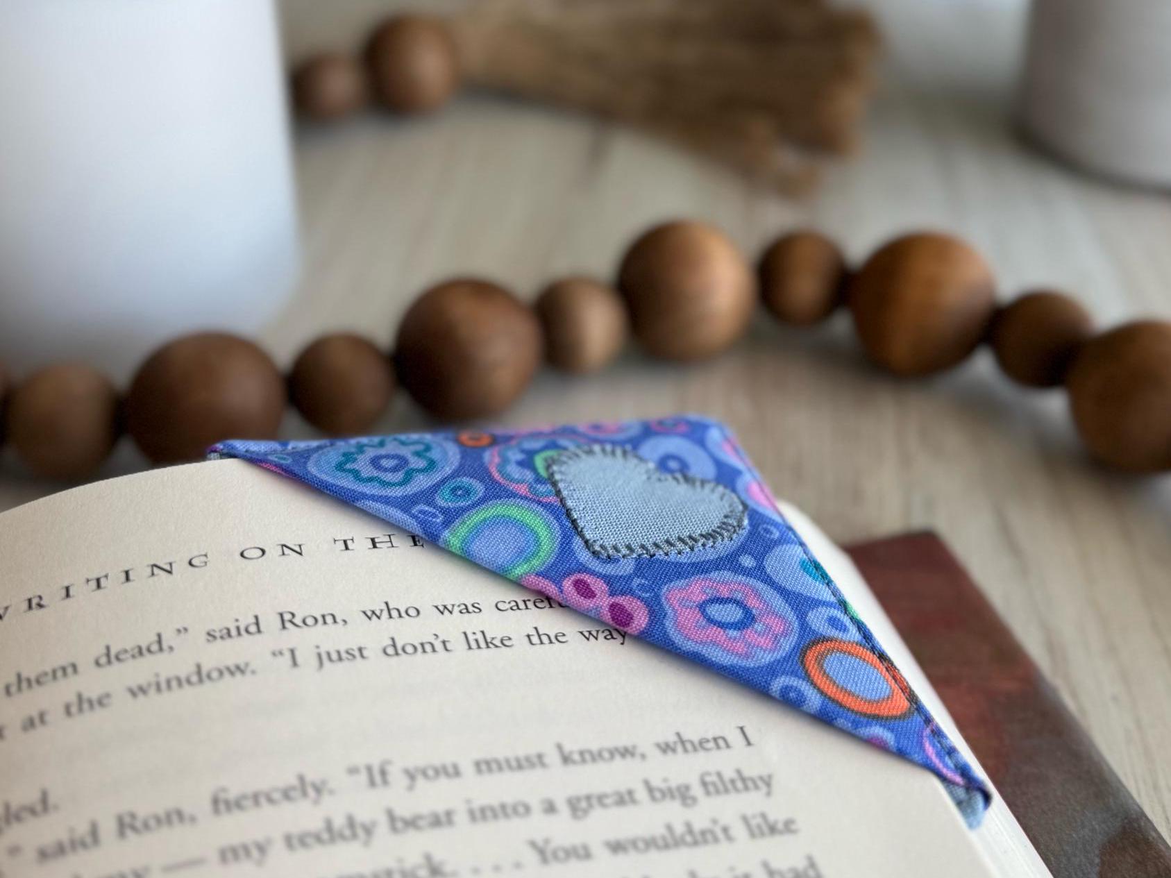 Modern Corner Bookmark, Corner Page Marker, Bookish Gift, Blue Heart ...