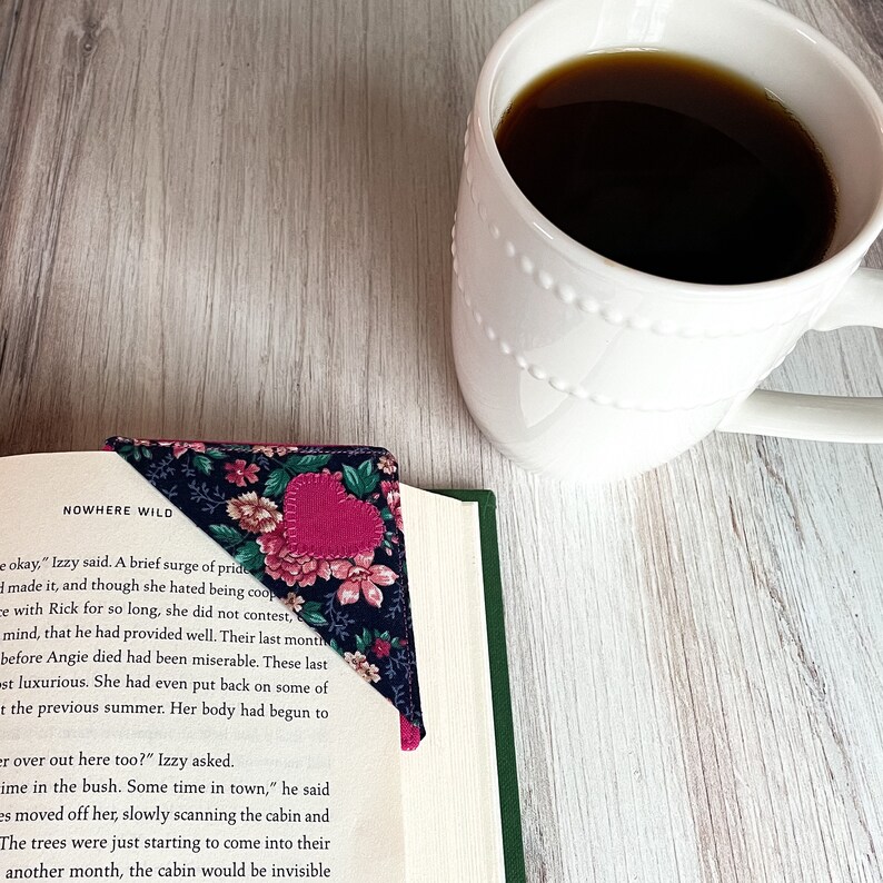 Corner Bookmark With Cutecore Vibe, Fabric Book Marker for Booktrovert ...