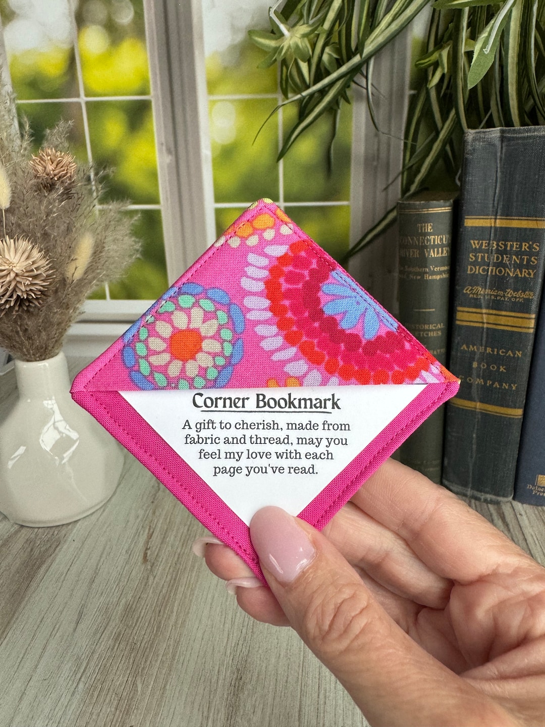 Pink Corner Bookmark, Booktrovert Gift, Bookish Aesthetic Book Marker ...