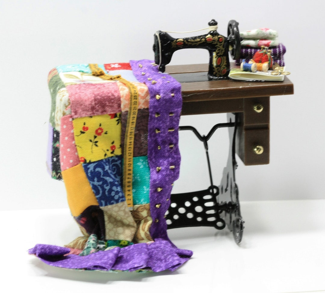 Dollhouse Miniature Artisan Quilt in the Making Display by Shadow Box ...