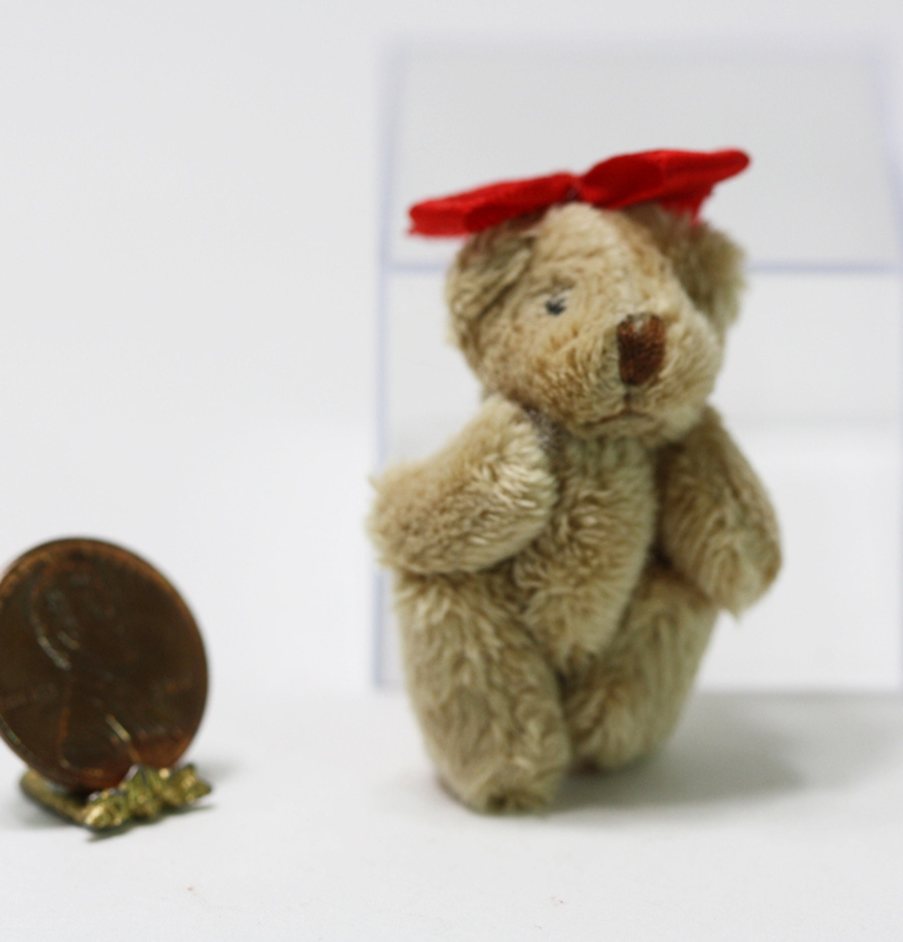 Dollhouse Miniature Artisan Soft & Fuzzy Teddy Bear With Christmas Bow ...