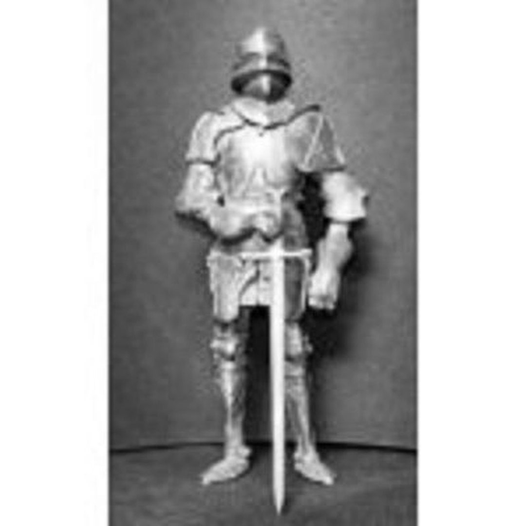 Dollhouse Miniature Knight in Medieval Armour (kit) by Phoenix Models ...