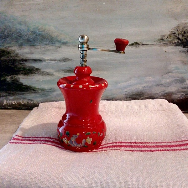 Pepper Grinder - Etsy