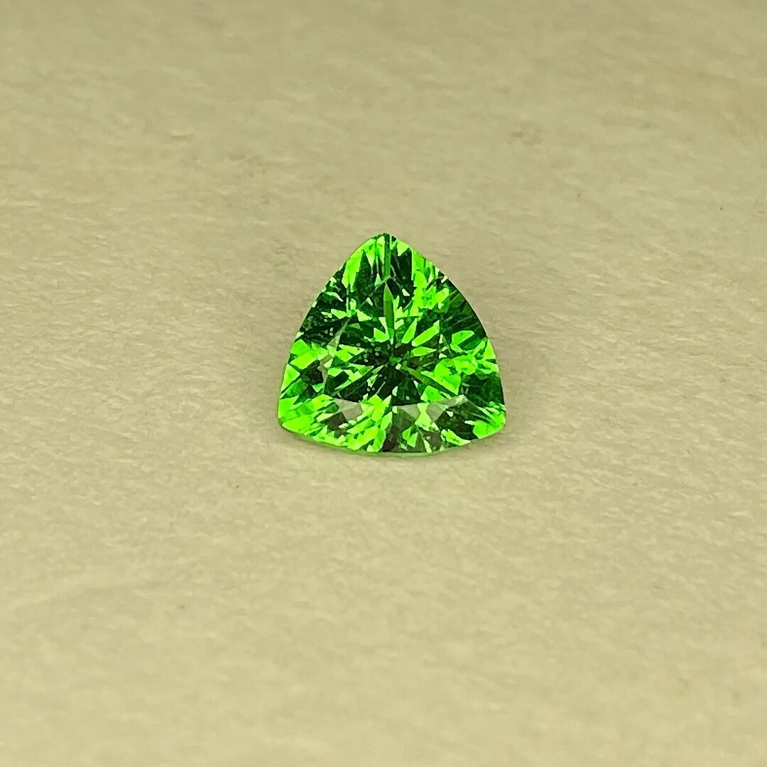 0.75cts Rare 100%natural 6MM Trillion Step Cut Tsavorite, Tsavorite ...