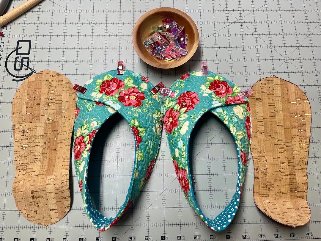 Quilted Wrap & Roll Slippers Sewing Pattern: Ladies Sizes (instant ...