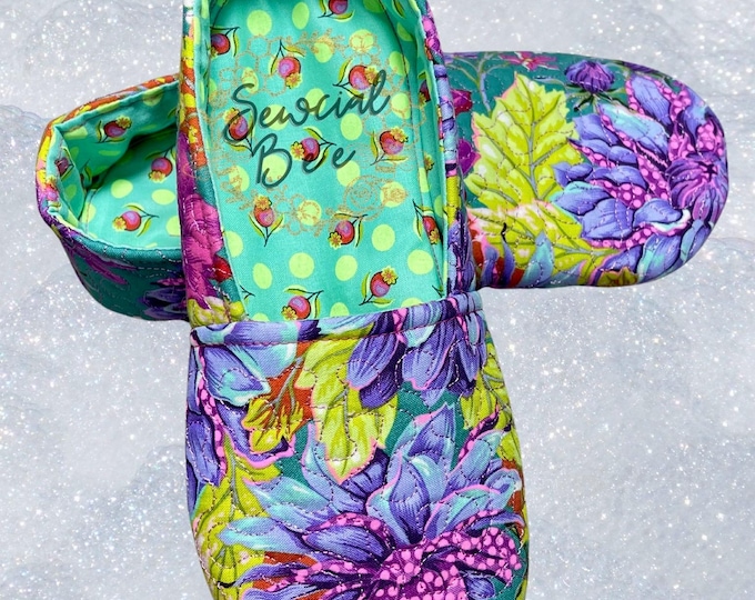 The Perfect SLIPPERS Sewing Pattern * Quilted Custom House Shoes ...