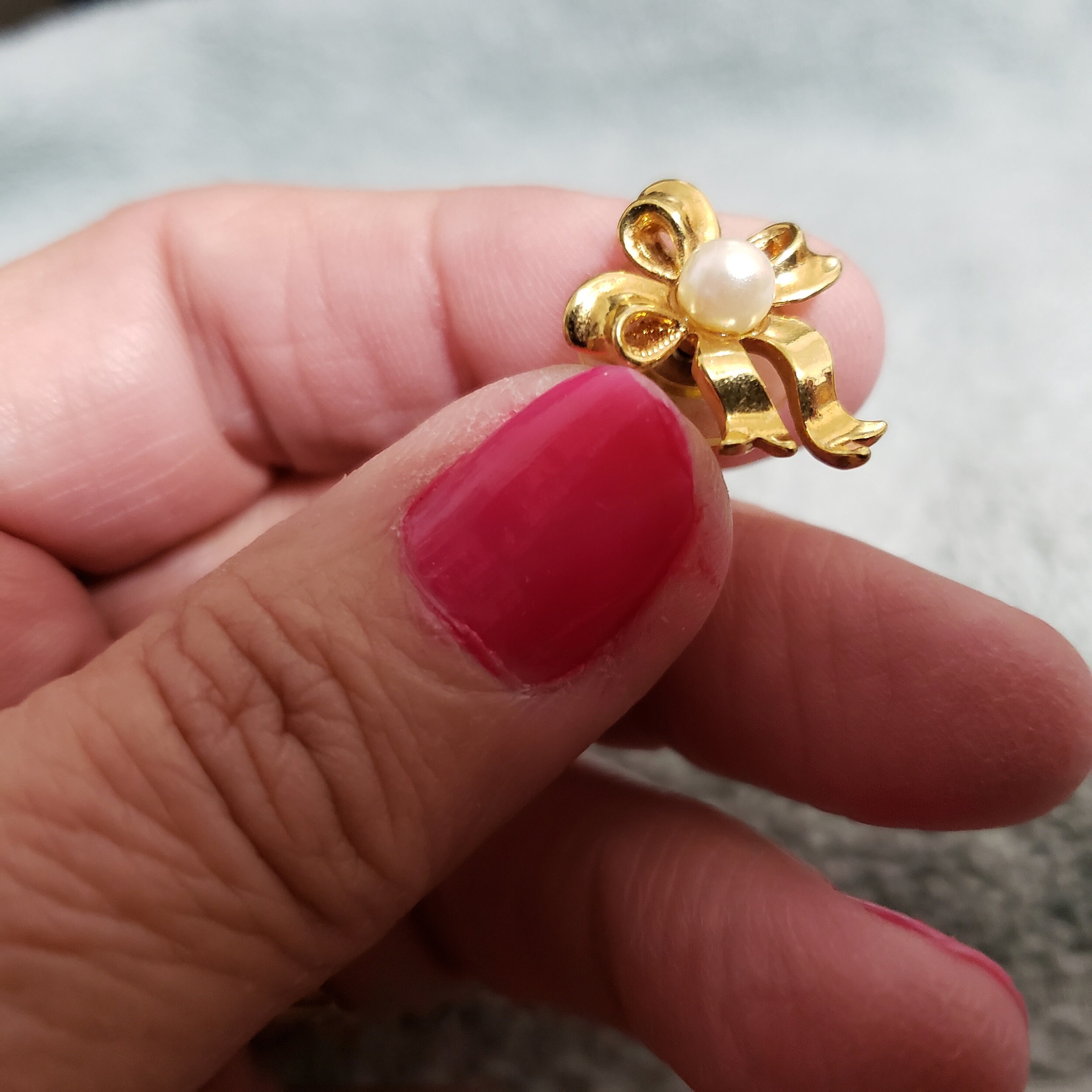 Avon Ribbon Brooch & Earring Set - Gold Plated With Imitation Pearls ...