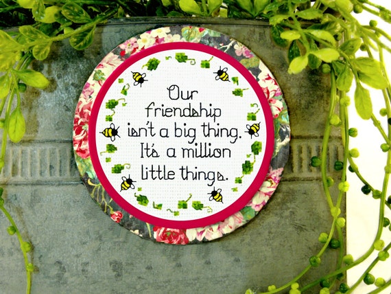 Best Friend distance magnets Bestie gift Home & Living Kitchen Décor ...