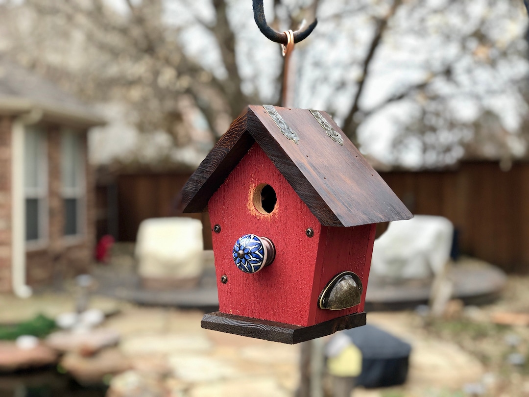 Rustic Hanging Outdoor Garden Birdhouse - Cedar Wood - Functional Bird ...