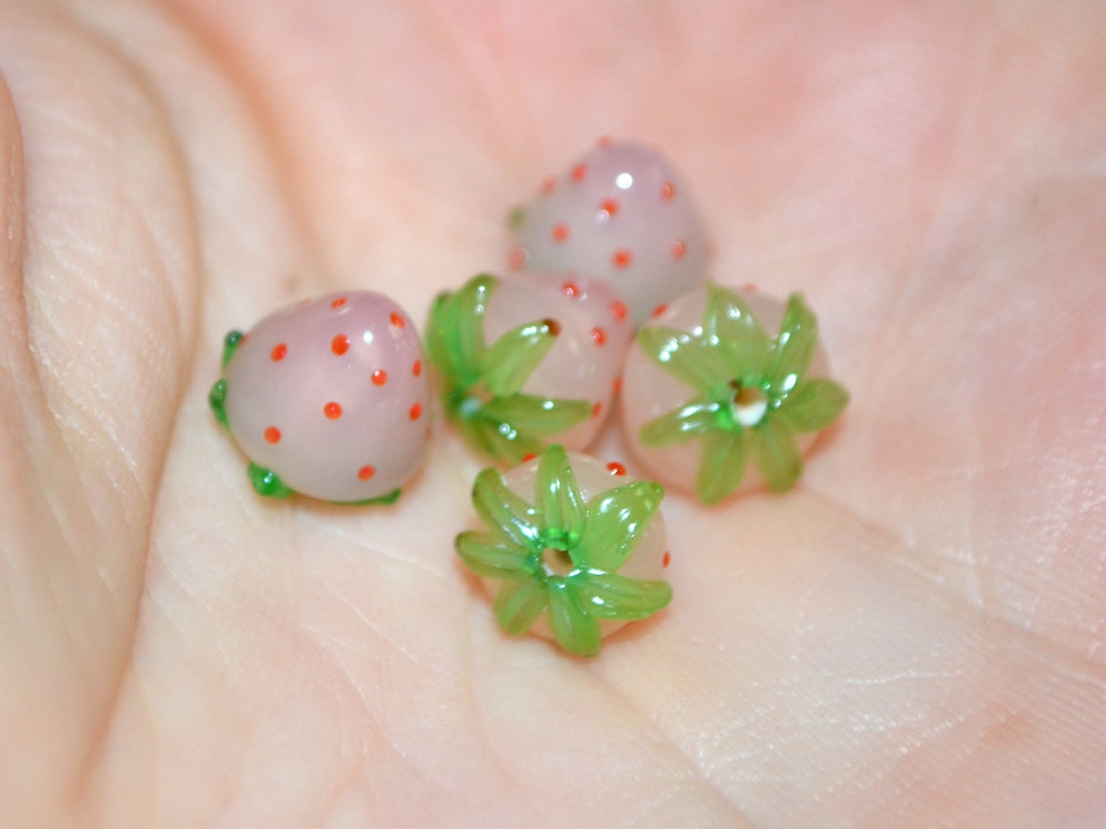 Small 7mm Strawberry Glass Beads Pale Pink Strawberry - Etsy
