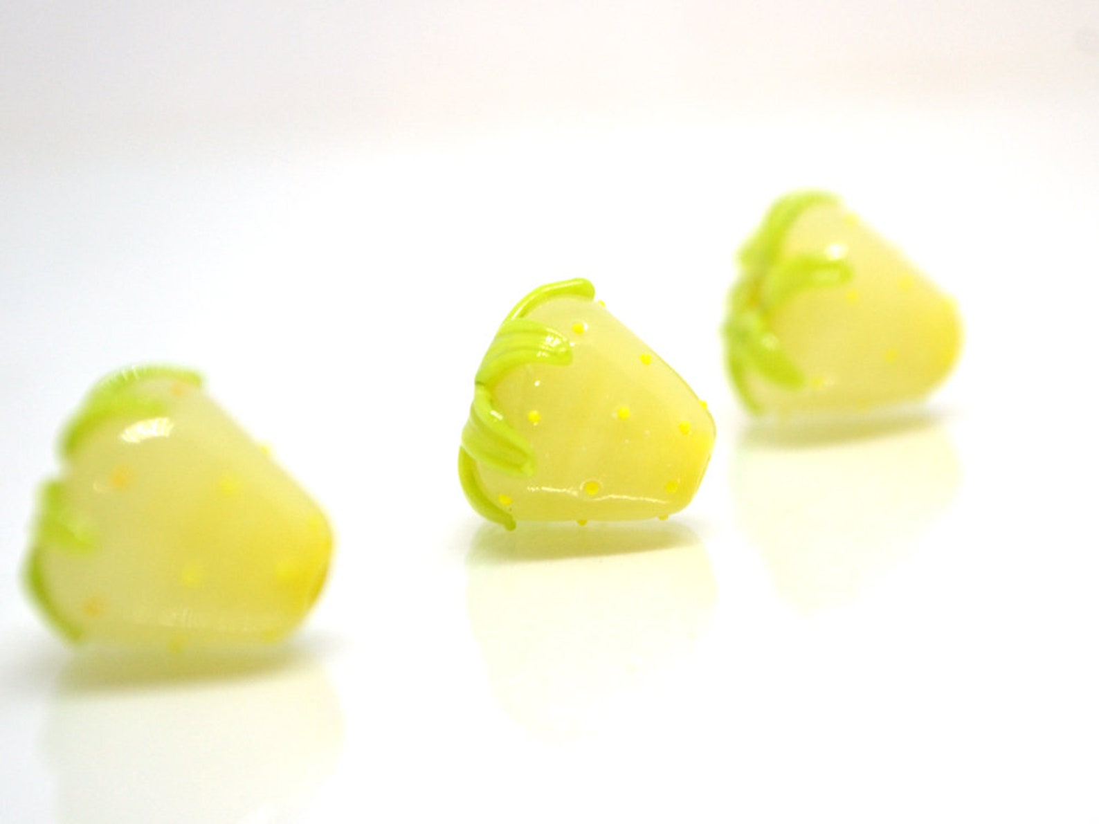 Yellow Strawberry Glass Beads, 12mm Lampwork Berries, Glass Strawberry ...