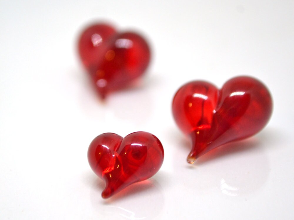 Red heart charm beads Lampwork heart Red glass beads Glass | Etsy