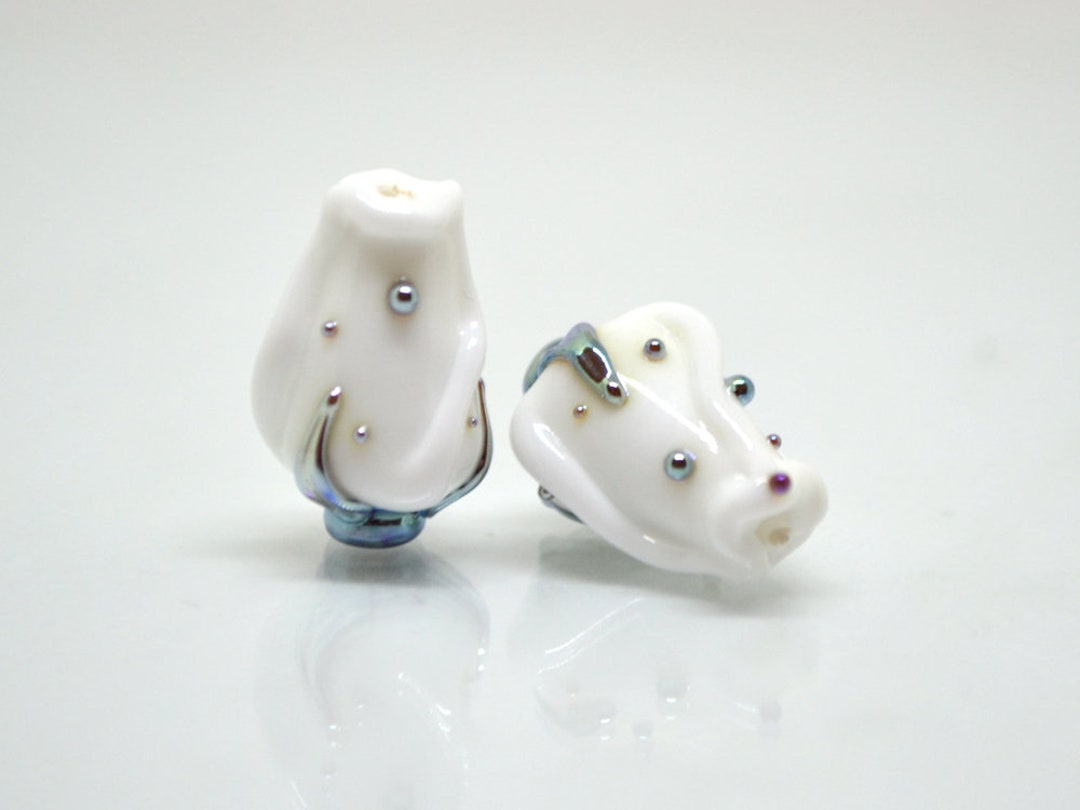 White Twist Rosebud Beads, Wedding Flower Glass Bead, Floral Lampwork ...