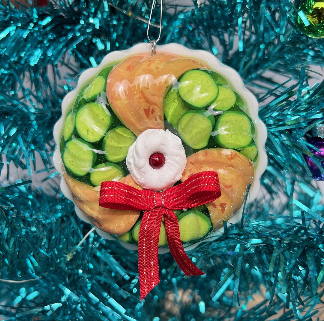SUPER CUSTOM Resin Jello Mold Wreath Ornament - Etsy
