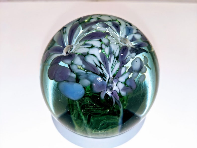 Irish Green Glass Paperweight Beautiful Flower Design - Etsy