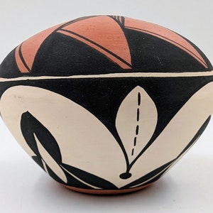 Zia Acoma Pueblo Pottery Seed Jar by Cornelia J. Shije - Etsy