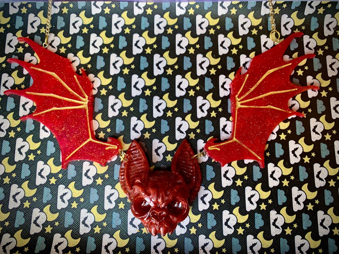 Chunky Vampire Bat Skull Wall Art Hanging, Gothic Spooky Holographic ...