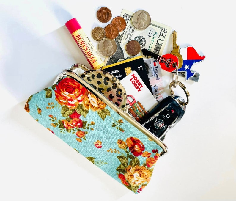 Old-fashioned Floral Clasp Wallets - Etsy