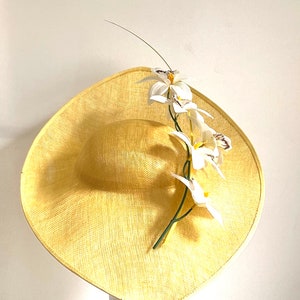 Large Yellow Saucer Hat, Mother of the Bride Hat, Yellow Fascinator ...