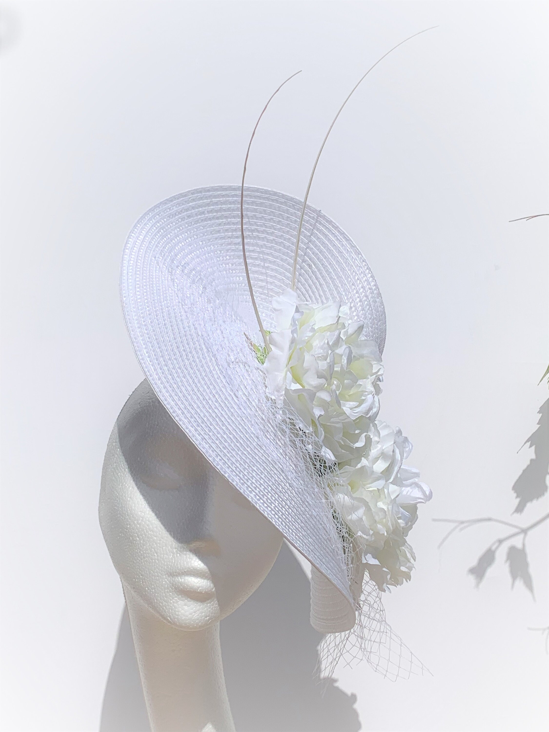 White saucer disc hat Kentucky Derby hat white fascinator | Etsy