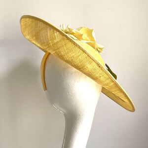 Large Yellow Saucer Hat, Mother of the Bride Hat, Yellow Fascinator ...