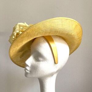 Large Yellow Saucer Hat, Mother of the Bride Hat, Yellow Fascinator ...