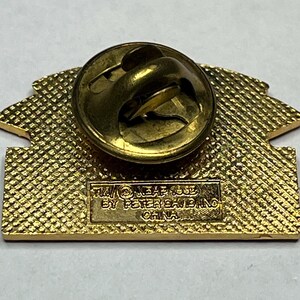 Seattle Supersonics Pin ~ Sonics ~ NBA ~ Yellow and Green Skyline ...