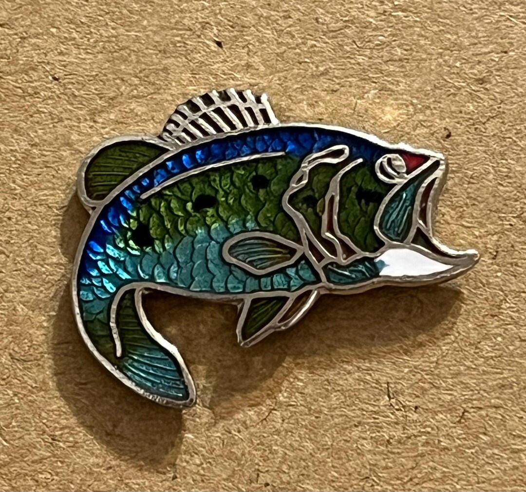 Large Mouth Bass Pin ~ 90's Vintage ~ Extended Post and Jewelers Clasp ...