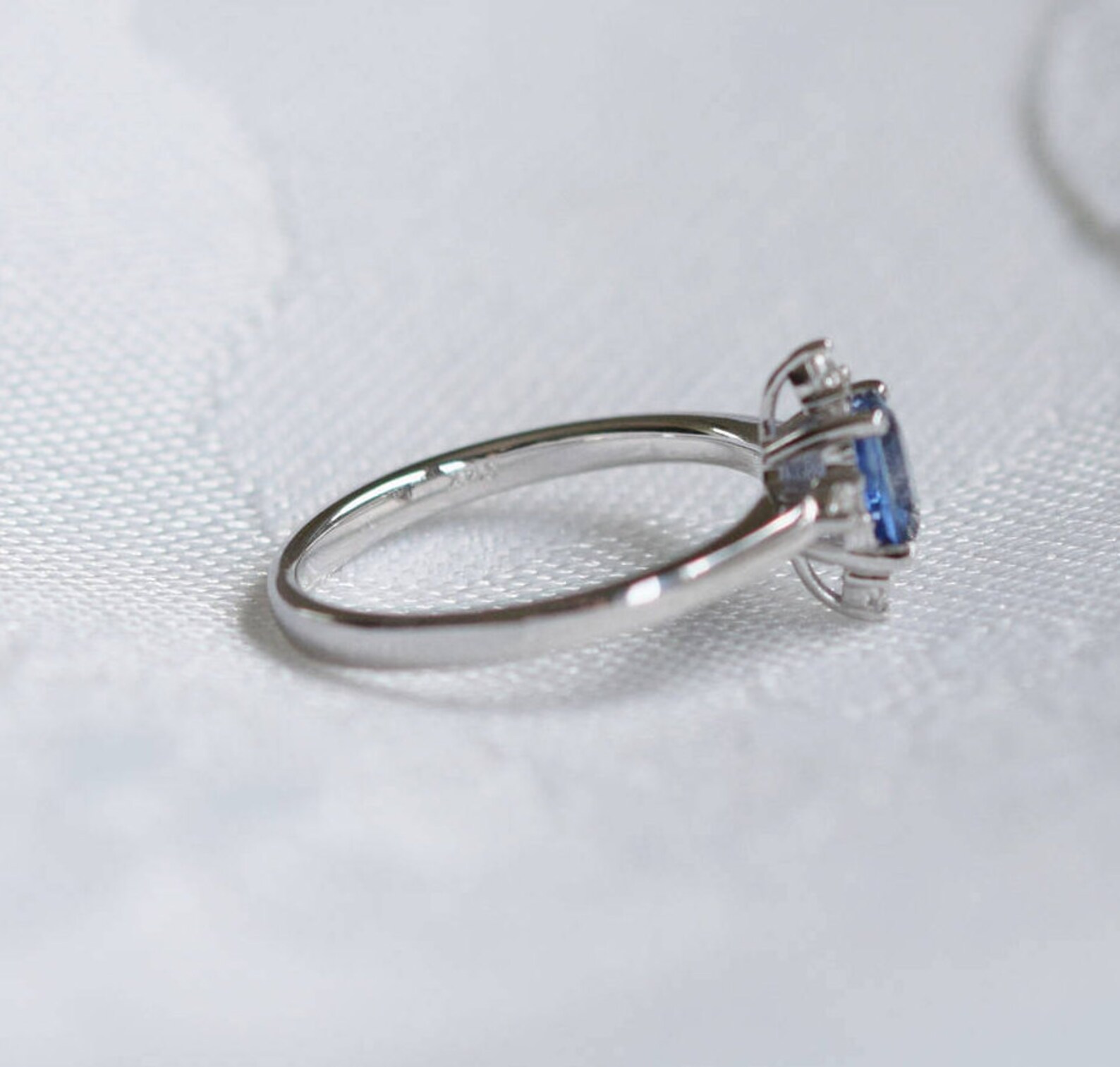 Blue Sapphire Engagement Ring. Promise Ring. Oval Engagement - Etsy