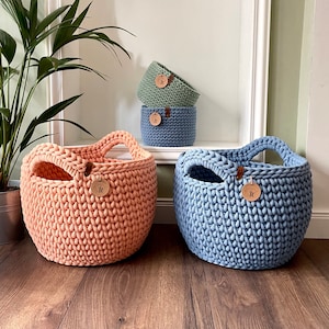XXL Crochet Basket, Jumbo Bobbiny Round With Wooden Base Crocheted in a ...