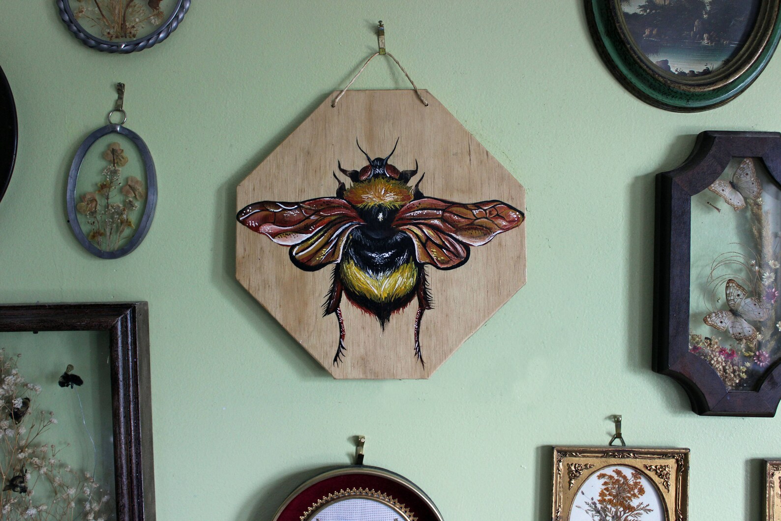 Hand Painted Bumble Bee on Octagon Wood Plaque Original Acrylic Bumble ...