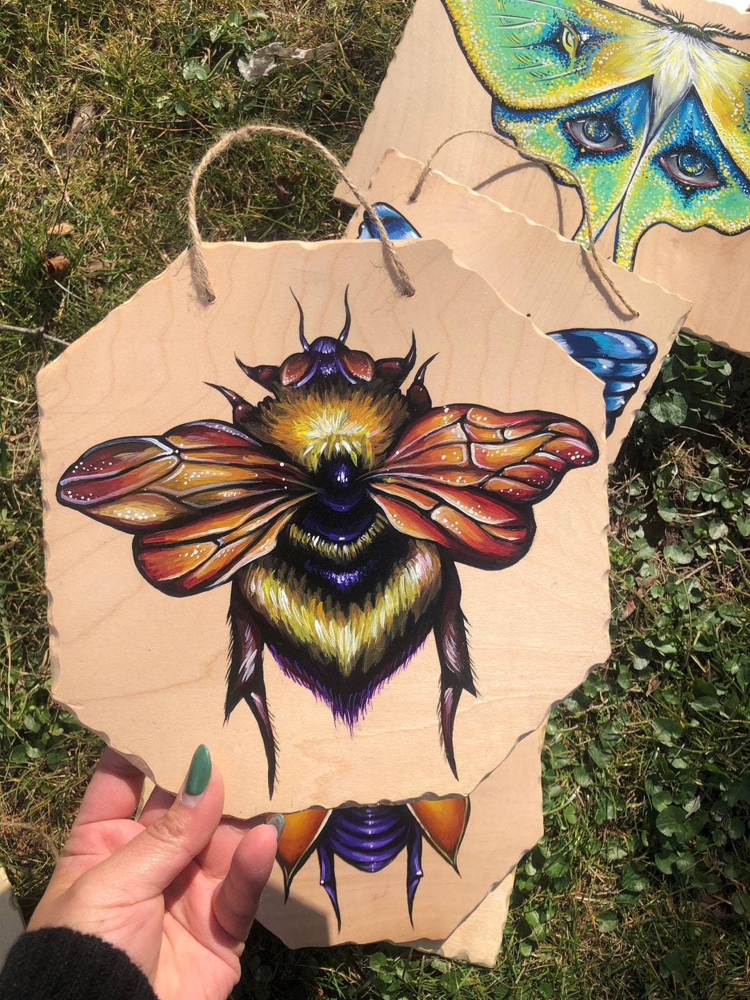 Hand Painted Bumble Bee on Octagon Wood Plaque Original Acrylic Bumble ...
