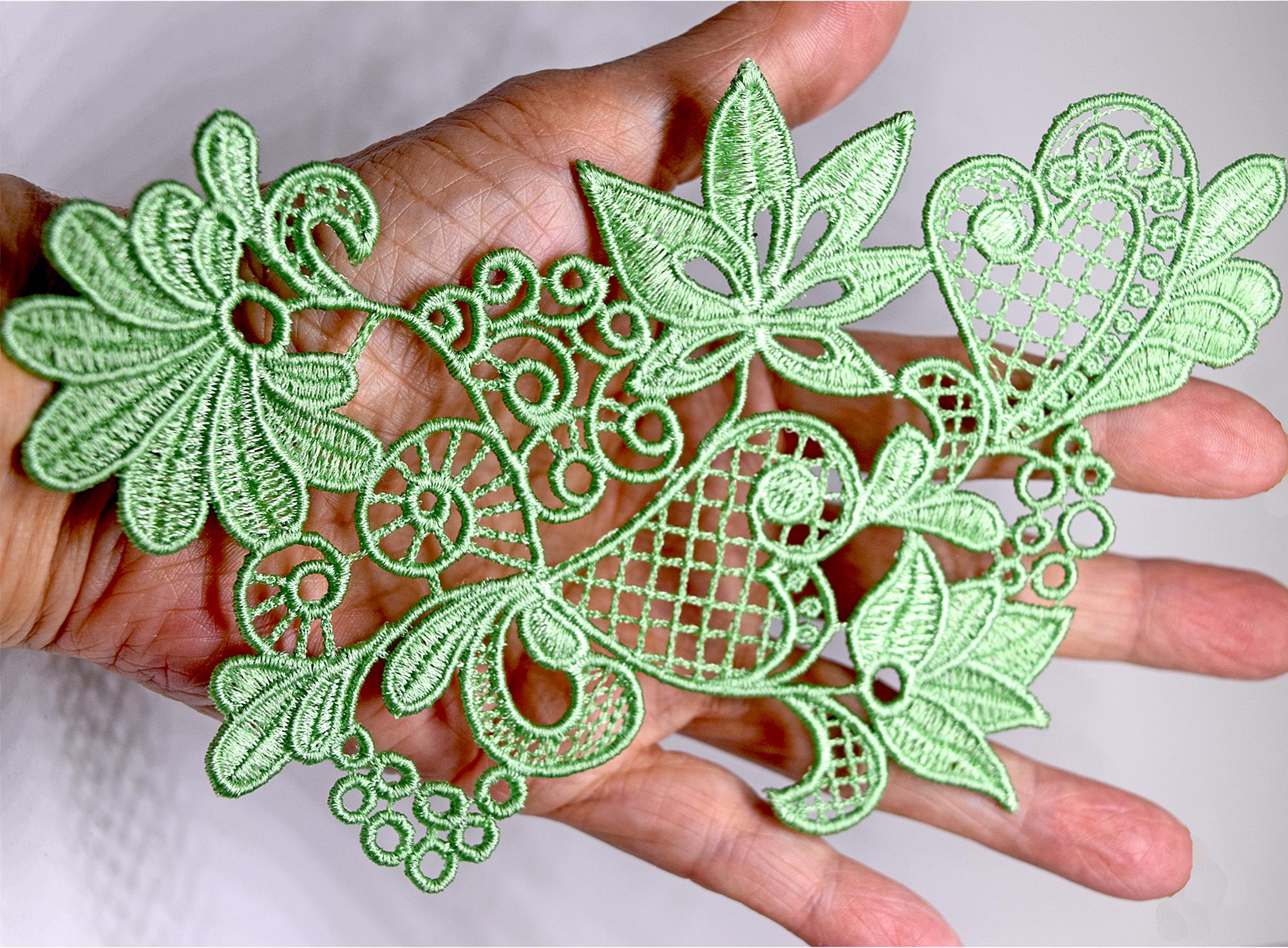 FSL Floral Lace Embroidery Design Machine Embroidery of a Lace Border ...