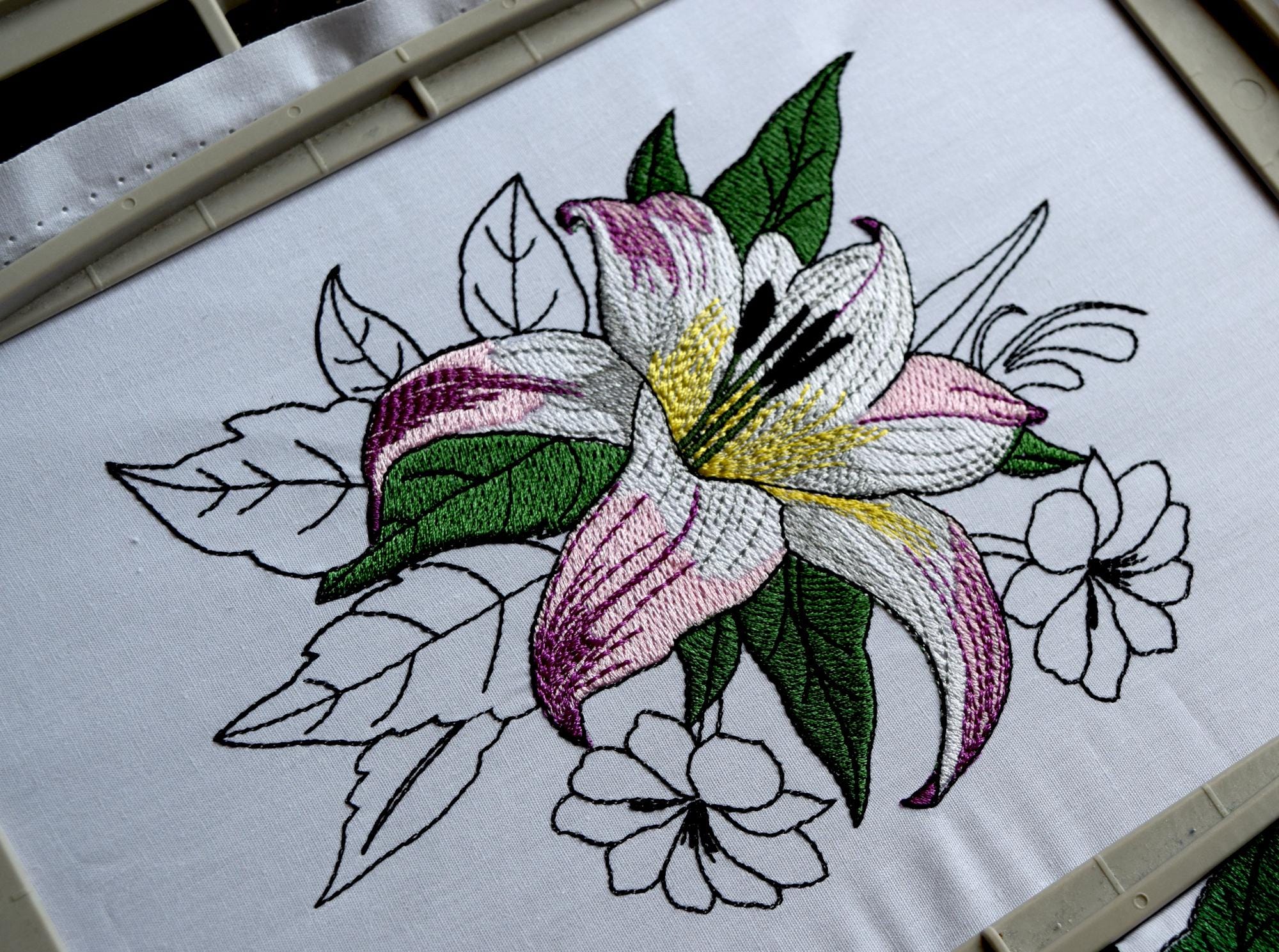 Lily Machine Embroidery Designs Line Art Floral Embroidery Pattern ...