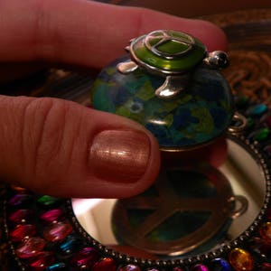 UNIQUE One of A Kind Green Peace Sign Sea Turtle Hand Crafted Silver ...